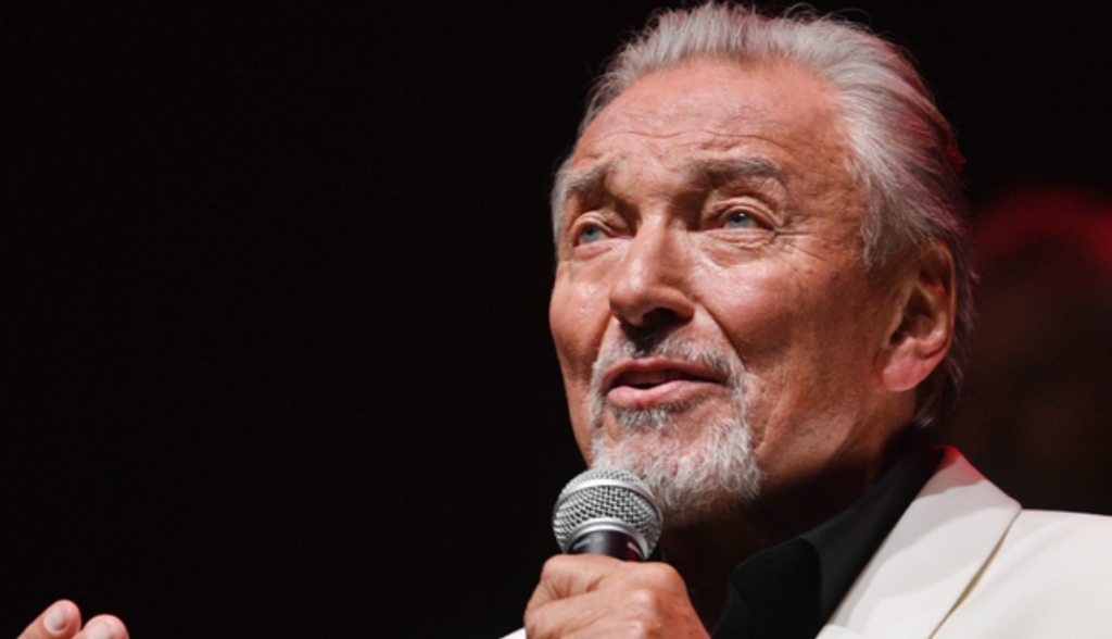 Poslední sbohem přišlo dát Karlu Gottovi přes 42 000 lidí! - Aktuality ...